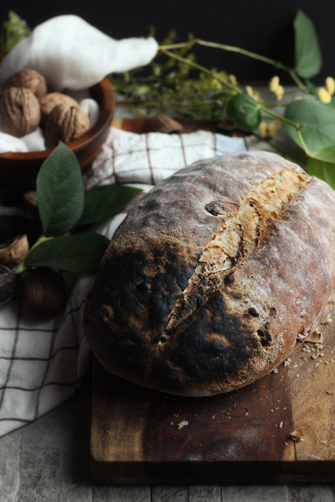 The Hunger Games: Peeta's Raisin and Nut Bread